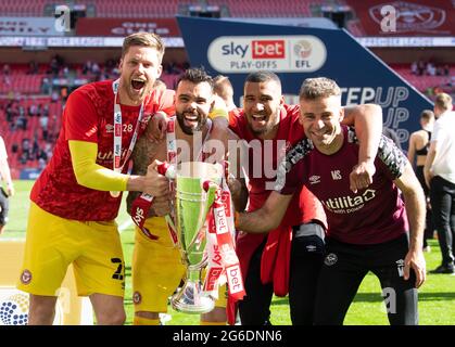 Brentford goalkeeper David Raya (left) and Ivan Toney during the ...