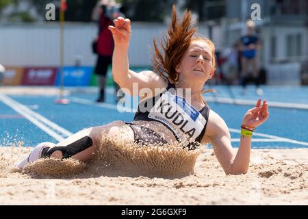 Sarah Michelle KUDLA (GER, SCC Berlin), in the jump, action, triple ...