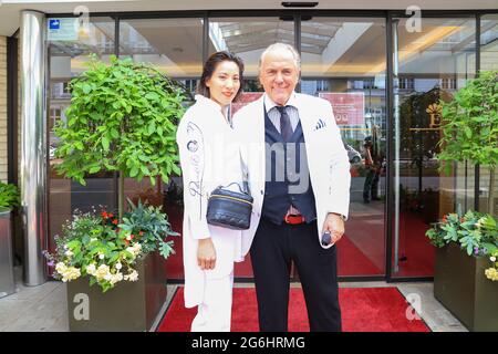 Jürgen Hunke, ehemaliger Sportfunktionär HSV mit Ehefrau Chun-Li ...