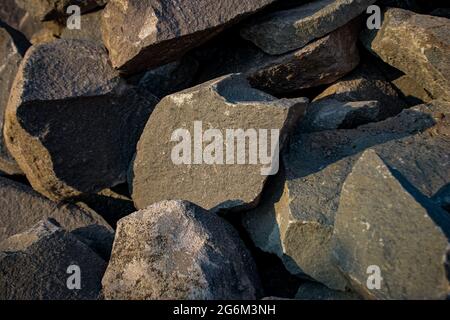 Split stone used to be the basic material for building foundations ...