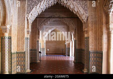 Palacio Nazaríes, Nasrid Palaces, Court of the Lions, Granada ...