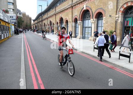 Fan atmosphere while watching the match between Croatia and England in ...