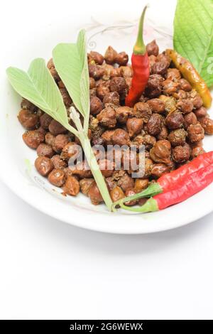 Cooked pulses food on dish,delicious chickpeas food Stock Photo - Alamy