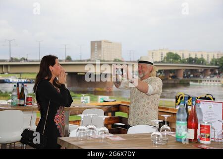 Frank Kessler und seine Frau Doreen Tuenschel beim HOPE ...