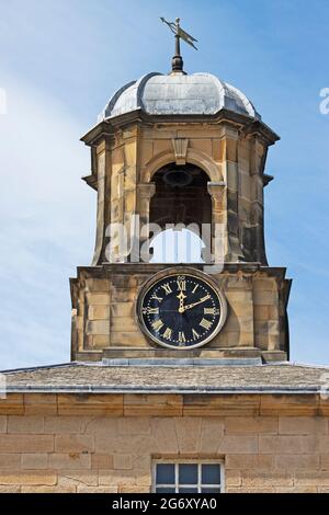 Chatsworth House a Grade I stately home originally a Tudor style ...