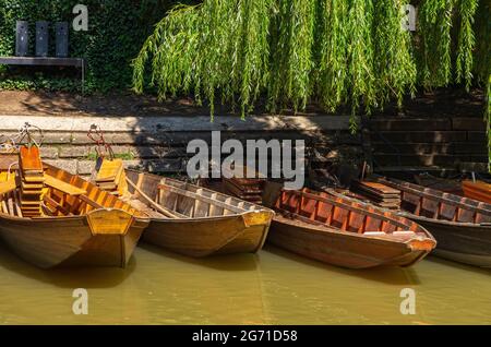 Punting boats by the side of the Neckar Waterfront in Tübingen, Baden ...