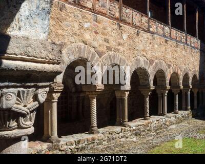 column, capital, romanesque, columns, pillar, pillars, capitals ...