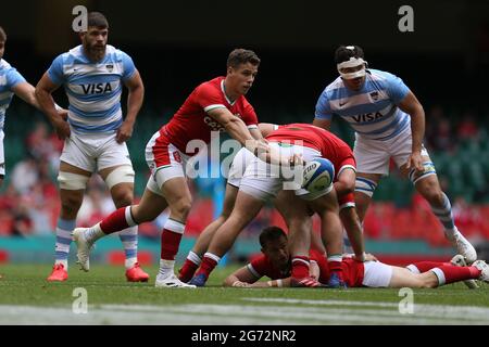 Cardiff, UK. 10th July, 2021. Pablo Matera of Argentina scores his ...
