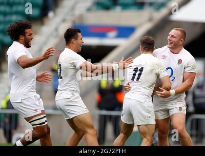 Sam Underhill of England celebrates his try during the Quilter Nations ...
