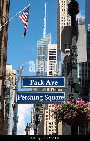 2021 Pershing Square and the Park Avenue viaduct on an early evening ...