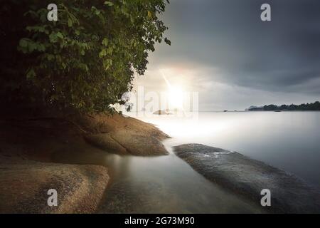 greate athmosphere on the beach with ocean view in langkawi, malaysia ...