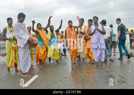 lord Vishnu krishna festival music snake hinduism culture mythology ...