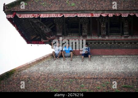 Nyatapola Temple, built in 1702, tallest temple in Kathmandu valley ...