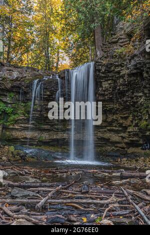 Fall in, Ontario Hilton Falls conservation area Stock Photo - Alamy