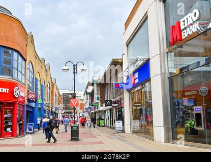 Queens Square shopping centre, Crawley, West Sussex, England, UK. Circa ...