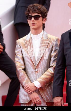 Cannes, France, 12 July 2021 Tim Roth and Vicky Krieps at the photocall ...