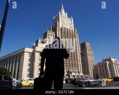 Moscow, Russia. 6th July, 2021. Citizens sitting on park benches seen ...