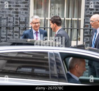 New Zealand High Commissioner to London Bede Corry lays a wreath for ...