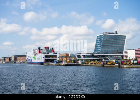 Port of Kiel am Schwedenkai mit dem Stena terminal ein ...