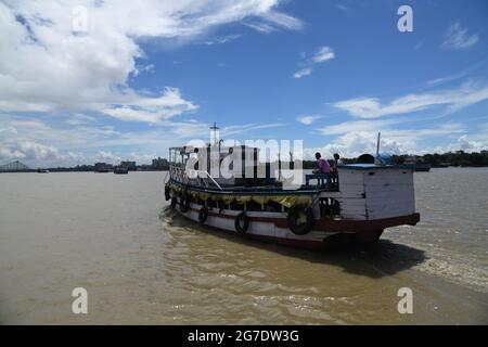 Ferry launch on the Ganges. Howrah, India Stock Photo - Alamy