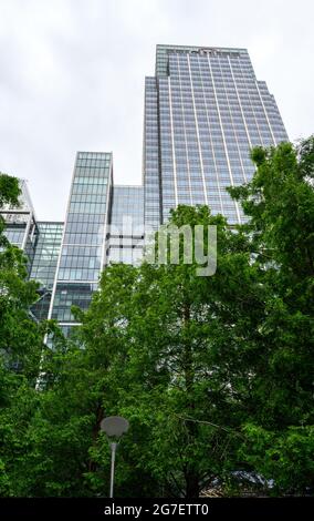 CitiBank Building, Jubilee Park, Canary Wharf, Docklands, London, UK ...