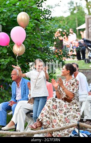 Swedens' King Carl-Gustaf, Princess Estelle and Crownprincess Victoria ...