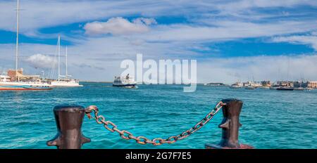 Famous Boston Harbor and harbor boat tours Stock Photo - Alamy