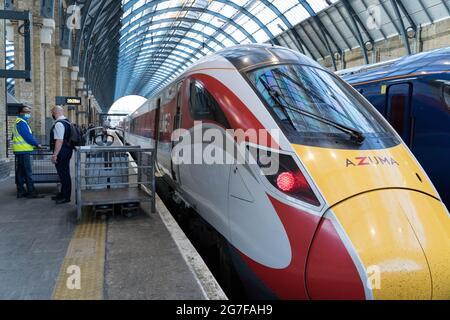 LNER Kings Cross London - LNER Train at London Kings Cross Station ...