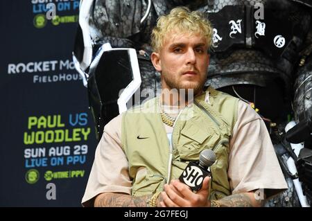 LOS ANGELES, CA. July 13, 1999: Actress KATE HUDSON (daughter of Goldie ...