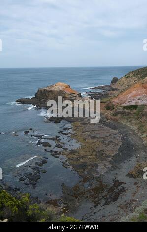 Coastal cliffs of Bass Strait Stock Photo - Alamy