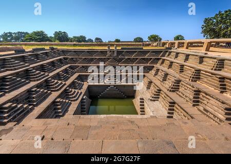 Pushkarani, stepwell, stepped water tank, Hampi, Karnataka, India, Asia ...