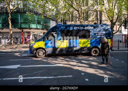 Police Territorial Support Group van rushing to react to protesters at ...