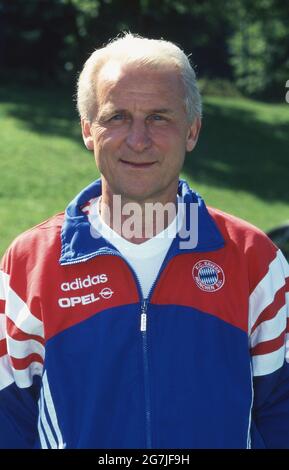 Giovanni Trapattoni, coach at FC Bayern Munich. [automated translation ...