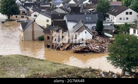 Altenahr, Germany. 15th July, 2021. Debris lies next to evacuated ...