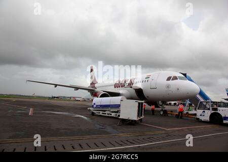 Go Air aeroplane, GoAir airplane, Jet Airways, Mumbai Airport, Sahar ...