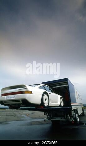 Porsche Gruppe B prototype (959) car at Weissach Germany 1983 Stock ...