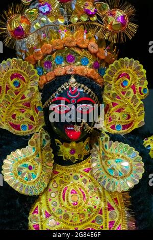 Kali : Goddess of Time, Creation, Destruction and Power. Subramaniam ...