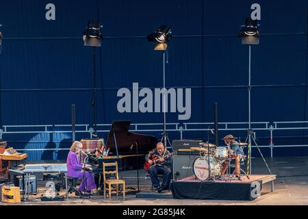 Helge Schneider, Sandro Giampietro und Thomas Linsmayer bei der ...