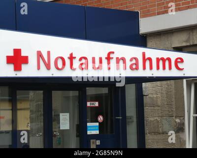 Reading Hospital Emergency Room Entrance, Tower Health Stock Photo - Alamy