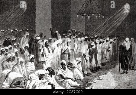 Photo of the Old Muslim man praying Stock Photo - Alamy