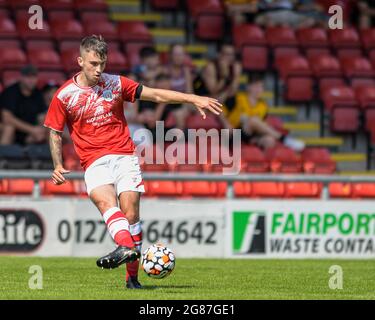 Luke Offord (17) of Crewe Alexandra during the pre-game warmup Stock ...