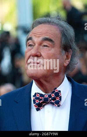 Oliver Stone attending the OSS 117: Alerte Rouge En Afrique Noire ...