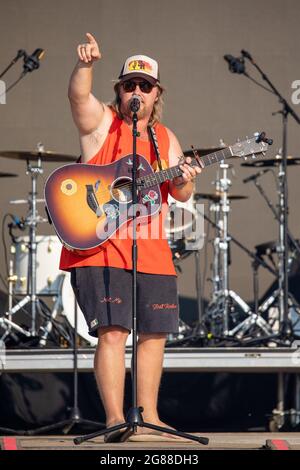 Singer-songwriter Ernest (Ernest Keith Smith) during the Country ...