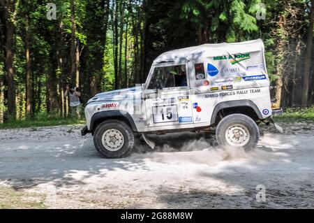 Land Rover racing Stock Photo - Alamy