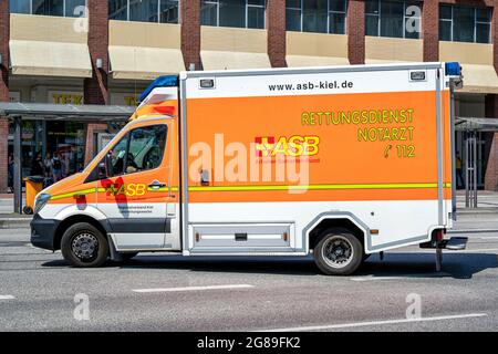 Logo ASB, Arbeiter-Samariter-Bund Deutschland e. V. on an ambulance ...