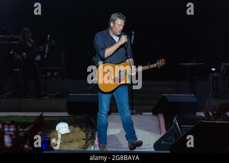 Blake Shelton during the Country Thunder Music Festival on July, 18 ...