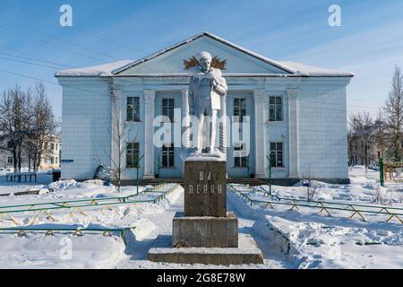 Lenin statue before the town house in Artyk village, Road of Bones ...
