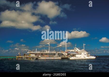 Reefworld tourism great barrier reef australia queensland Stock Photo ...