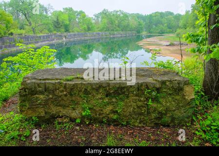 Quarry block, Cedar Valley Park, Cedar County, Iowa Stock Photo - Alamy