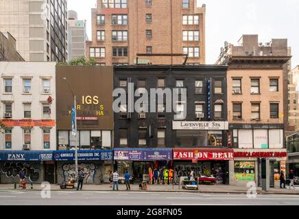 Smaller buildings ripe for development in Midtown Manhattan in New York ...